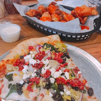 Felix’s Pizza Pub - 147 Photos & 228 Reviews - Pizza - 6401 Clayton Ave ...