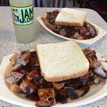 LC’s Bar-B-Q - 196 Photos & 362 Reviews - Barbeque - 5800 Blue Pkwy ...