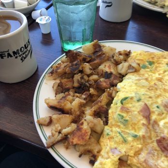 Famous 4th Street Delicatessen - 472 Photos & 432 Reviews - Delis - 700 ...