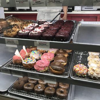 Friendly Donuts - 907 Photos & 396 Reviews - Donuts - 4442 E Chapman ...