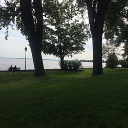 Stewart Hall Cultural Centre - Libraries - 176 Chemin du Bord-du-Lac ...