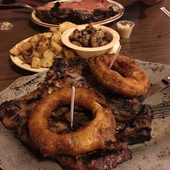 Chris’ & Pitt’s - 370 Photos & 407 Reviews - Barbeque - 9243 Lakewood ...