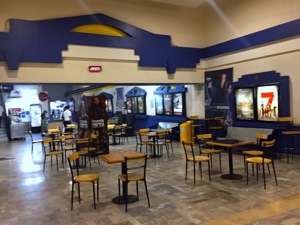 Cinépolis - 17 Photos & 10 Reviews - Cinema - Av. Enrique Díaz de Leon ...