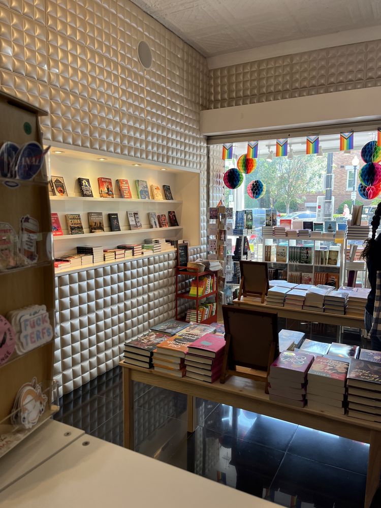 Little District Books, Washington | Roadtrippers