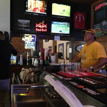 Emerson Biggin’s - 16 Photos & 41 Reviews - Sports Bars - 808 E Douglas ...