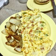 Lou’s Diner - 16 Photos & 15 Reviews - Diners - 100 Chestnut St ...