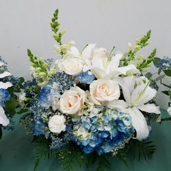 Pioneer Flowers - 310 Photos & 18 Reviews - Florists - 17601 Pioneer ...