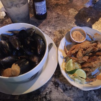 Shucker’s Oyster Bar - 38 Photos & 60 Reviews - Seafood - 942699 Old ...