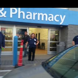 Walmart Supercenter - 26 Photos & 24 Reviews - Grocery - 2900 S Pacific ...