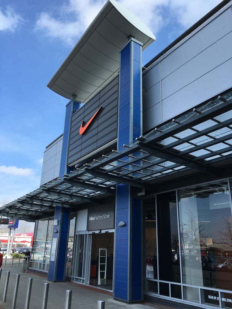 Manchester Fort Shopping Park - 17 Photos & 17 Reviews - Shopping ...