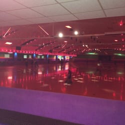 Riverside Arena - 15 Photos & 20 Reviews - Skating Rinks - 36635 ...