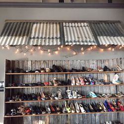 Kelly’s Kloset Consignment Boutique - Used, Vintage & Consignment - 420 ...