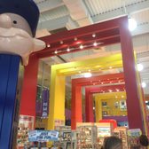 PEZ Visitor Center - 517 Photos & 126 Reviews - Visitor Centers - 35 ...