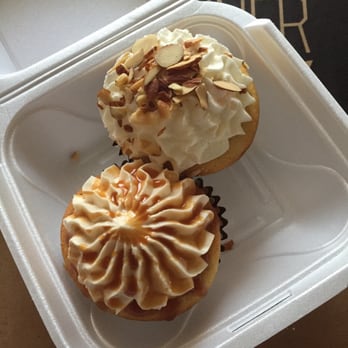 Cupcake Junkie - 322 Photos & 31 Reviews - Cupcakes - 12240 Coursey ...