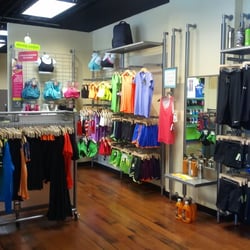 Potomac River Running - 12 Photos & 27 Reviews - Shoe Stores - 4501 N ...