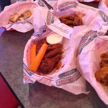 Wings ‘N More Restaurant & Bar - 45 Photos & 86 Reviews - American ...