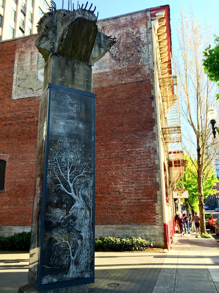 Lovejoy Columns - 20 Photos - Landmarks & Historical Buildings - 320 NW ...