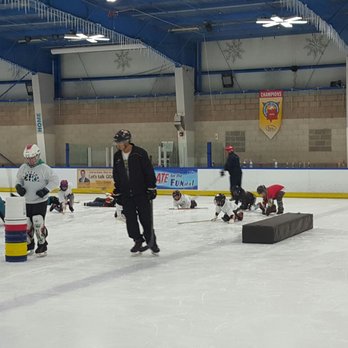 Skatetown Ice Arena - 55 Photos & 101 Reviews - Skating Rinks - 1009 ...