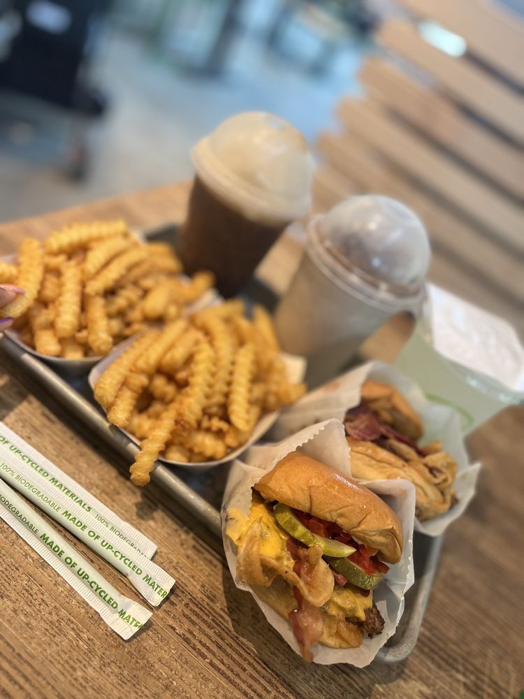 Shake Shack Old Fourth Ward, Atlanta | Roadtrippers