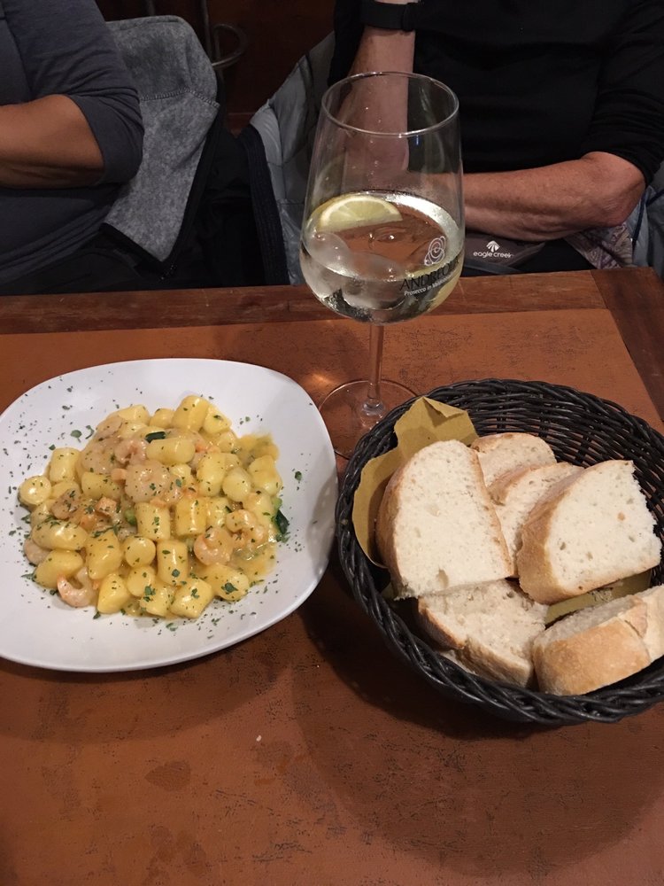 Bacaro Quebrado - Bars - Calle Larga dei Bari 1107A, Venezia, Italy ...