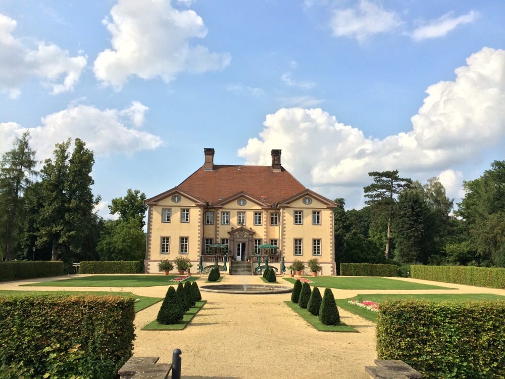 Schloss Schieder - Cafes - Im Kurpark 1, Schieder-Schwalenberg ...