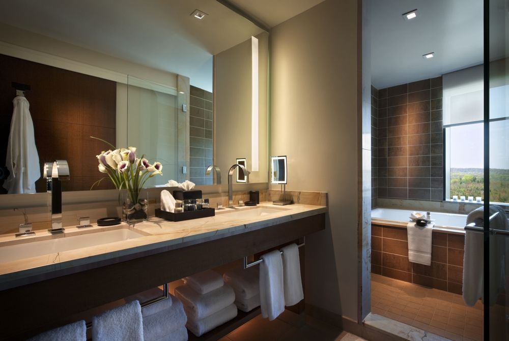 The Fox Tower - Foxwoods - 300 Photos & 243 Reviews - Hotels - 240 Fox ...