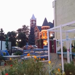 Downtown Historic Courthouse Square - 15 Photos - Courthouses - 1016 ...