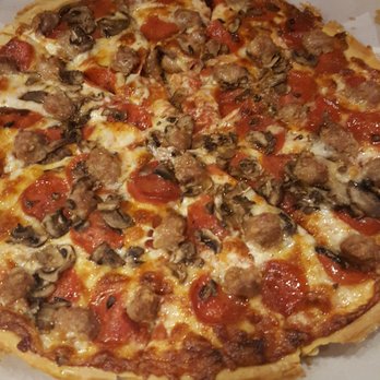 The Cloverleaf - 58 Photos & 200 Reviews - Pizza - 6430 6th Ave, Tacoma ...