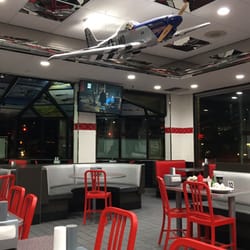 Victory Diner - 97 Photos & 105 Reviews - Burgers - 388 S Main St ...