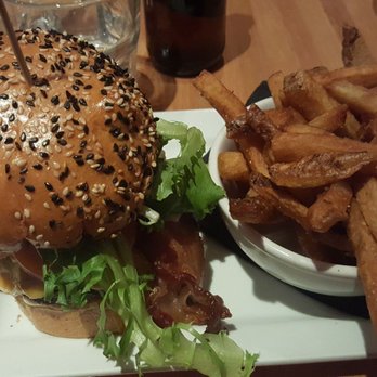 Burger Bar Crescent - 412 Photos & 348 Reviews - Burgers - 1465 Rue ...