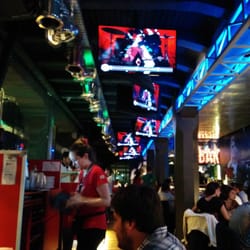 Johnny B. Good - 225 Photos & 88 Reviews - Bars - Av. Alicia Moreau de ...