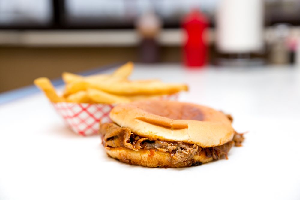 Hi-Ho Barbecue - 24 Photos & 34 Reviews - Sandwiches - 2610 W Thomas St ...