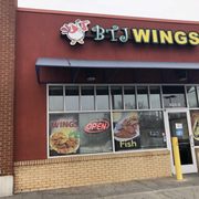BTJ Wings - 21 Photos & 13 Reviews - Chicken Wings - 825 Martin Luther ...