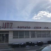 Utz Factory Outlet Store - 34 Photos & 15 Reviews - Pretzels - 861 ...