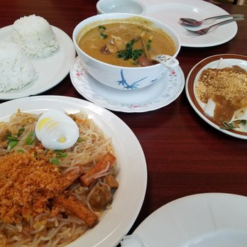 Tambayan - Order Online - 133 Photos & 140 Reviews - Filipino ...