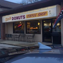Dixie Donuts - 14 Photos & 23 Reviews - Donuts - 275 W Town St, Norwich ...