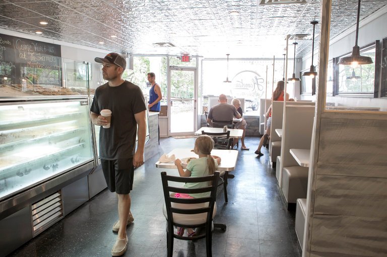 Hometown Bakeshop - 83 Photos & 55 Reviews - Bakeries - 2 Little Neck ...