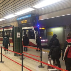 Spadina Subway Station - 11 Photos & 17 Reviews - Train Stations - 6 ...