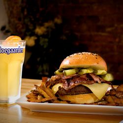 Burger Bar Crescent - 588 Photos & 446 Reviews - Burgers - 1465 Rue ...