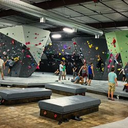 Black Rock Bouldering Gym - 16 Reviews - Rock Climbing - 10436 North ...