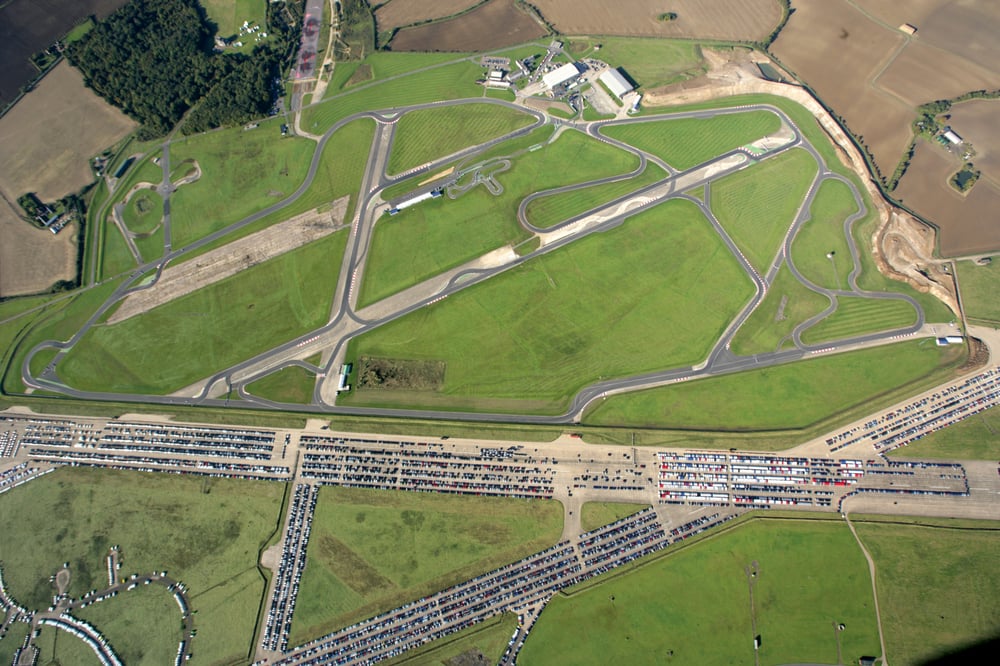 Bedford Autodrome - Race Tracks - Thurleigh Airfield Business Park ...