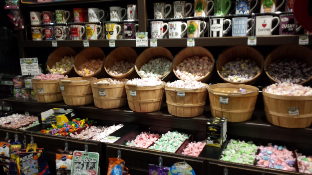 Zoonie’s Candy - 95 Photos & 115 Reviews - Candy Stores - 3591 Mt ...