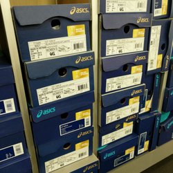 DSW Designer Shoe Warehouse - 21 Photos - Shoe Stores - 1700 Deming Way ...