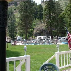 Squaw Rock Resort