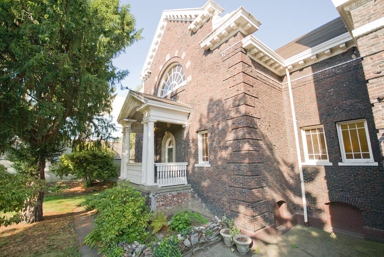 All Pilgrims Christian Church - Churches - 500 Broadway E, Capitol Hill ...