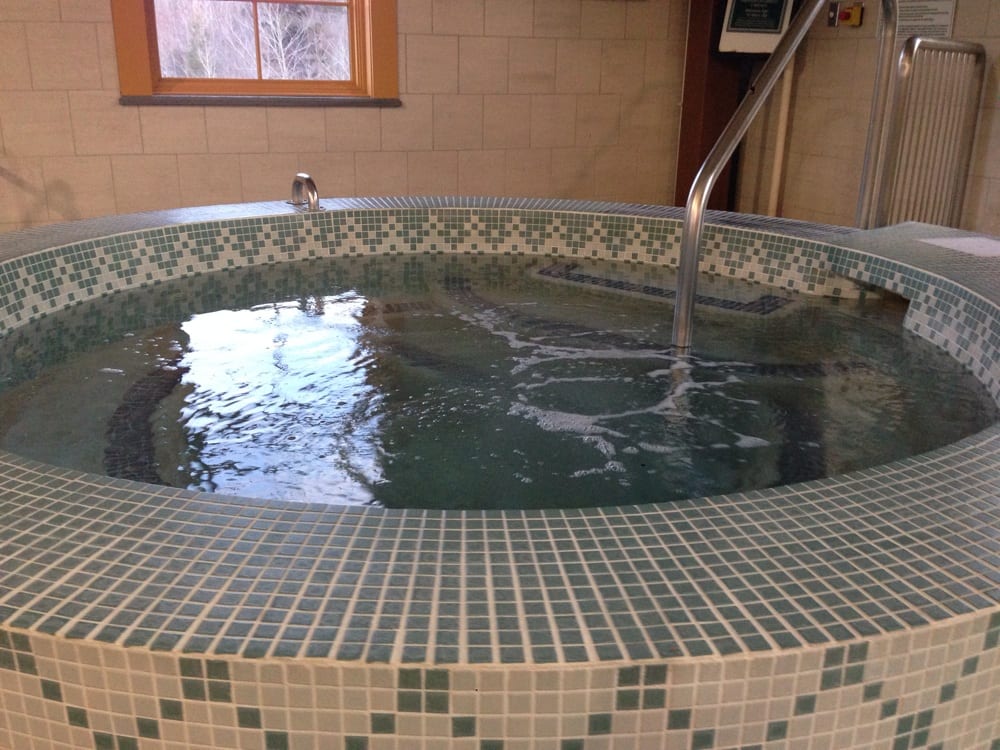 Jackson Gore Inn - 15 Photos & 10 Reviews - Hotels - 111 Jackson Gore ...