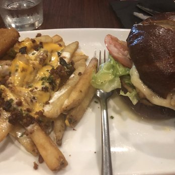 Radius - 74 Photos & 81 Reviews - Burgers - 15 E Lincolnway, Valparaiso, IN - Restaurant Reviews ...