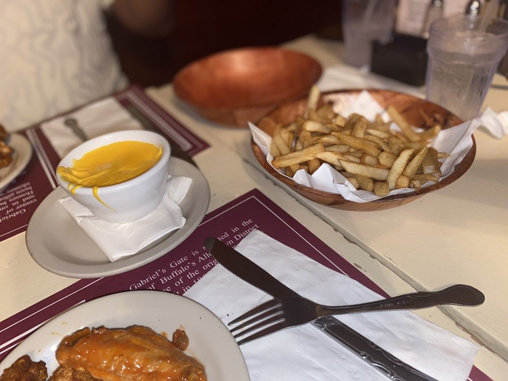 Eat Your Way Through The Official Buffalo Wing Trail | Roadtrippers