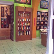 The Handcraft Store - 14 Photos & 13 Reviews - Arts & Crafts - Calle ...