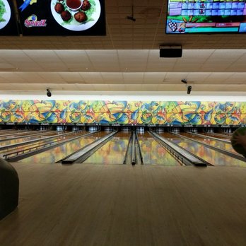 SpareZ - 134 Photos & 92 Reviews - Bowling - 5325 S University Dr ...